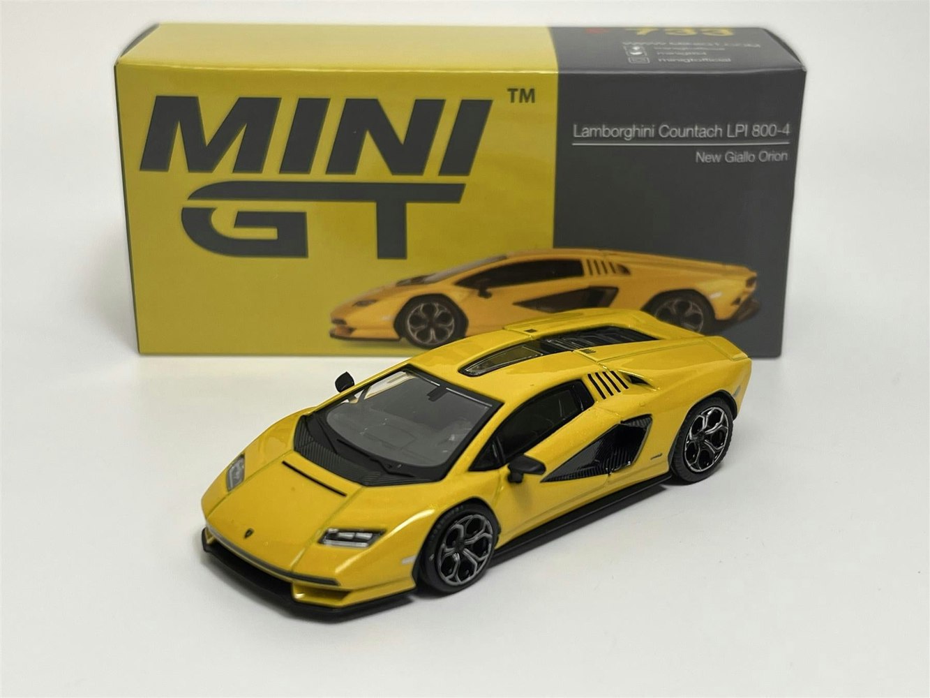 Mini GT Lamgorghini Countach LPI 800-4 New Giallo | Rackhams