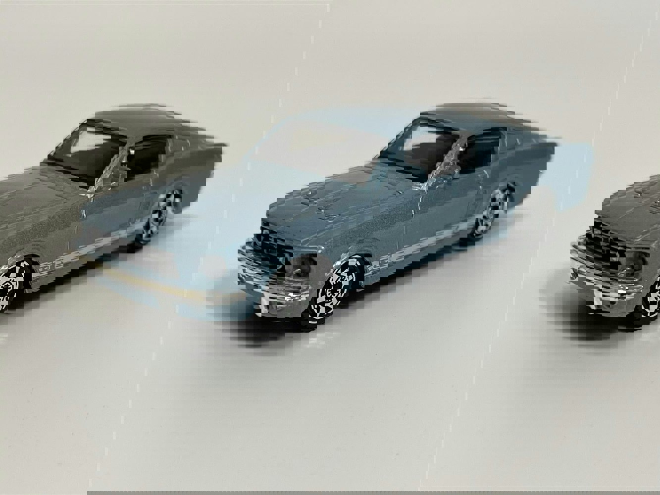 Burago Ford Mustang GT Blue 1:43 Scale - 183000 | Rackhams