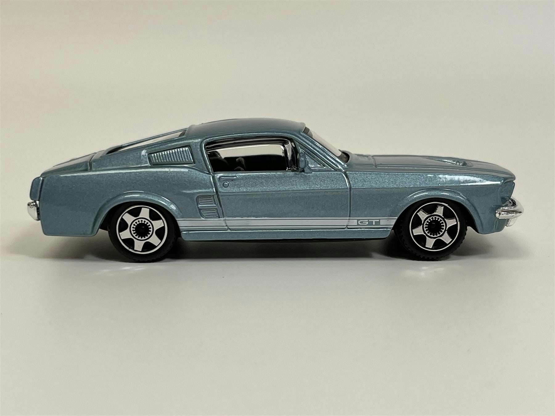 Burago Ford Mustang GT Blue 1:43 Scale - 183000 | Rackhams